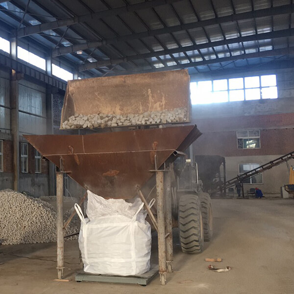 Buy 99% Silica Content Flint Balls for Grinding at Gaoteng from China